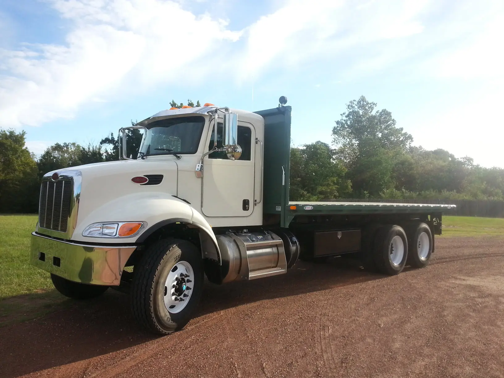 Flatbed Trucks by Ledwell | Custom Flatbed Work Trucks